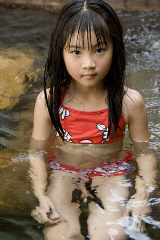 三浦璃那_Rina Miura_18pics：蕾-TSUBOMI-